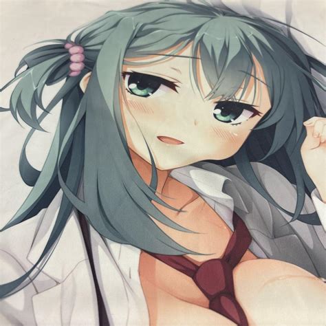 式部茉優 抱き枕カバー メルカリ