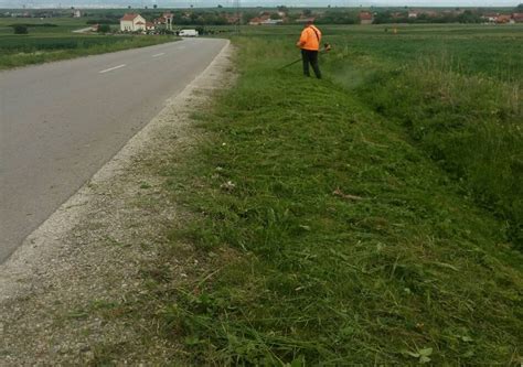 Време без падавина радници јавних служби користе за уређење јавних