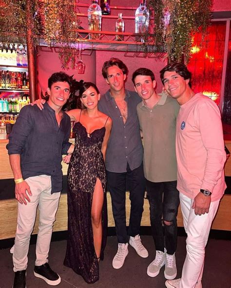 Rocío Camacho Cumple 28 Años Rodeada De Amigos