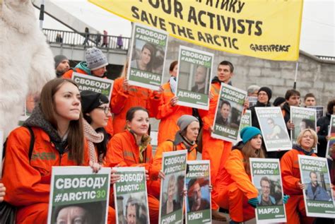 회의 지원 30 Greenpeace 활동가 모스크바 러시아 Greenpeace에 대한 스톡 사진 및 기타 이미지