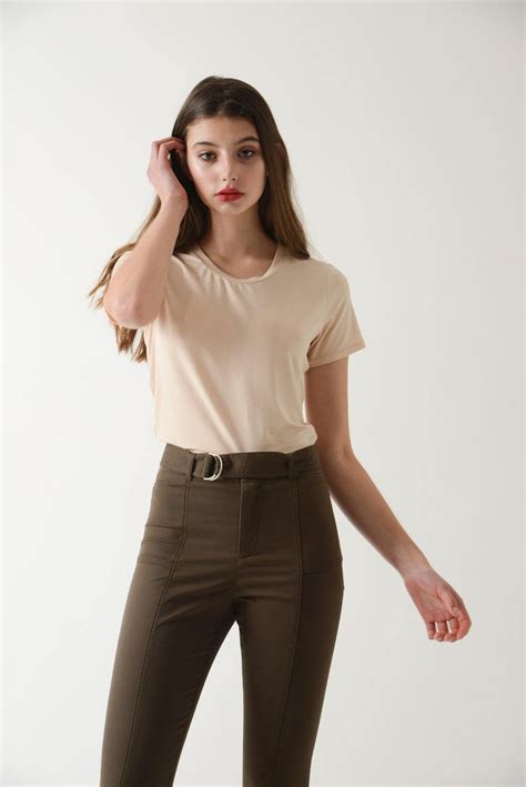 Rina Body Almond Annibody