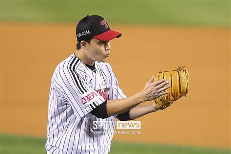 22년 전 눈물 스스로 닦았다믿기지 않는 가을 Era 108 임찬규 성장한 점 침착해졌다