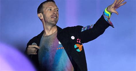 Chris Martin De Coldplay Canta Bachata Rosa De Juan Luis Guerra