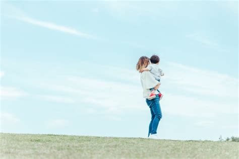 給付型奨学金の年収目安｜母子家庭が受けられる条件を詳しく解説 母子家庭のための生活ナビ