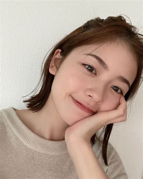 小芝風花さんのインスタグラム写真 小芝風花instagram 「お久しぶりです☺︎ 急激に涼しくなりましたねぇ🍂 秋のお洋服好きだから