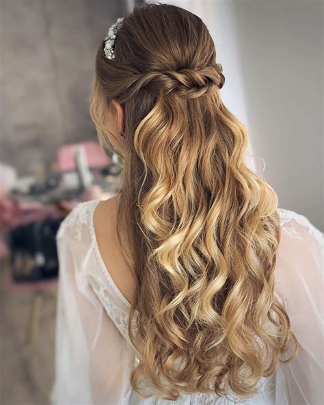 Bridesmaid Hairstyles For Long Hair To The Side