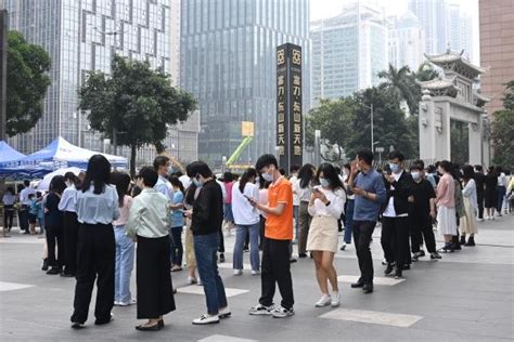 香港12月2日報章社評：疫情未完結 抗疫莫鬆弛 時政 香港中通社