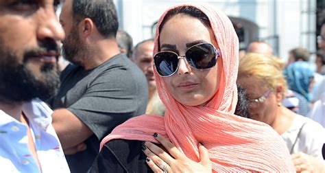 Vatan Şaşmazın Cenazesine Filiz Akerin Yeğeni Dora Ercan Da Katıldı