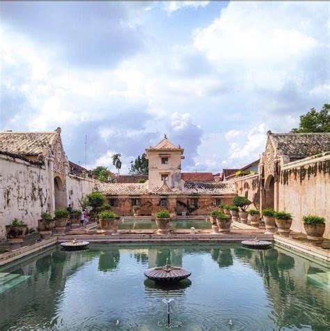 Destinasi Wisata Budaya Keraton Taman Sari Di Yogyakarta Simak Harga