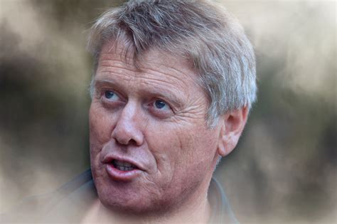 무료 이미지 남자 사람들 머리 전망 남성 초상화 인간의 직업 닫기 표정 헤어 스타일 고령자 닫다 엄한 악 얼굴 털 2000x1333