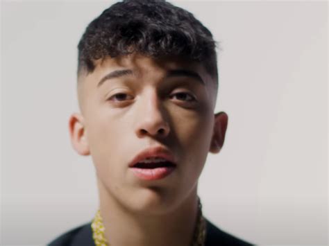 Muere El Cantante Urbano Giuliano Yankees Tras Accidente De Moto En