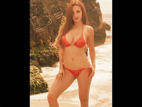 Rosángela Espinoza Las Sexys Fotografías Que Compartió En Redes Para