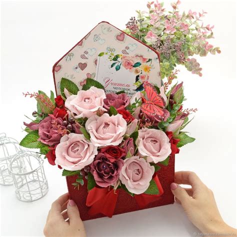 Букет из конфет в конверте цвет пыльной розы в интернет магазине на Ярмарке Мастеров