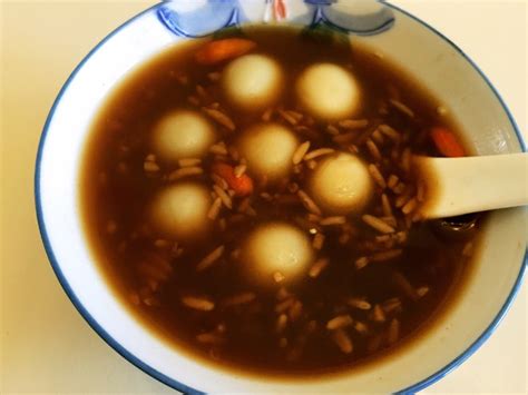 【红糖醪糟汤圆的做法步骤图，怎么做好吃】籽酱妈下厨房