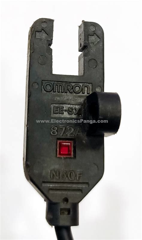 OMRON EE SX872A 24V DC NPN 3 Wires Photoelectric Sensor S43 Star International