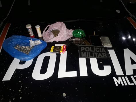 PMCE prende homem armado e drogas em Pedrinhas Juazeiro do Norte Polícia Militar