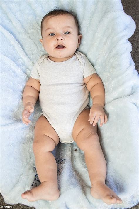 Magnético chupar total bebe de 14 meses peso y talla Inspeccionar