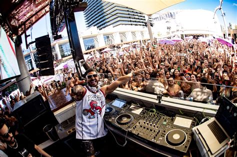 Spend Labor Day Weekend Bouncing Through Las Vegas Nightclubs And Pool