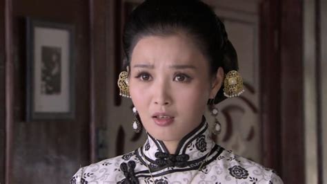 刀锋：军座犯瘾，竟和团长夫人玩“躲猫猫” 腾讯新闻