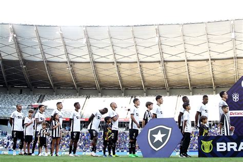 Botafogo x Atlético GO onde assistir ao vivo ao jogo do Brasileirão