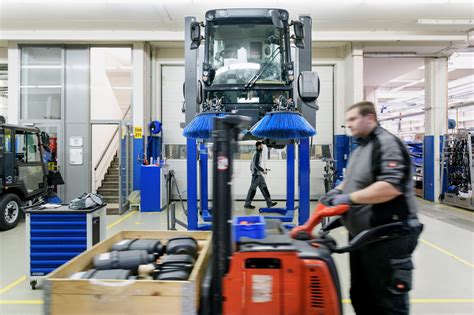 Aebi Schmidt Steigert Betriebsgewinn Nach Übernahme Von Shyft Markant