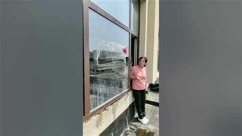 Автоматическая щетка для мытья окон - YouTube