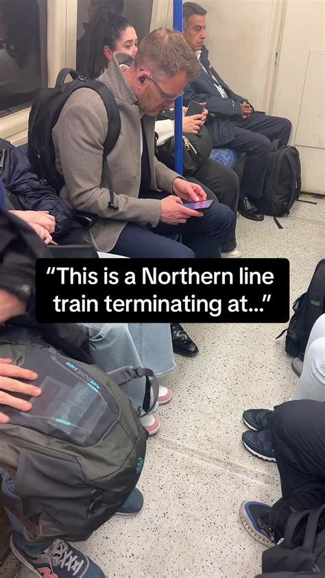 Northern Line 1995 Stock With Incorrect The Brown Line Brandonbakerloo