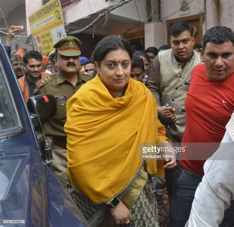 Minister Of Textiles Smriti Zubin Irani Photos And Premium High Res