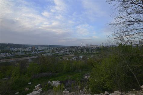 Город Rybnitsa в Приднестровье на левом береге реки Днестра Стоковое Изображение изображение