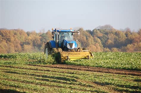 Tractor Campo Cosecha Foto Gratis En Pixabay Pixabay