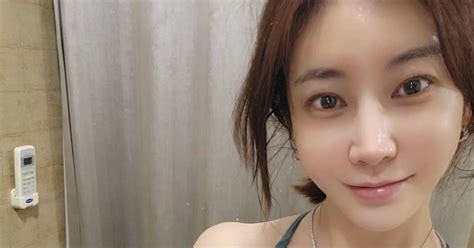 구지성 애 엄마 맞아 탱탱 피부글래머 몸매