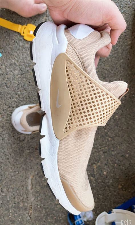 Original Nike Nude Shoes Women S Fashion Footwear Sneakers On Carousell
