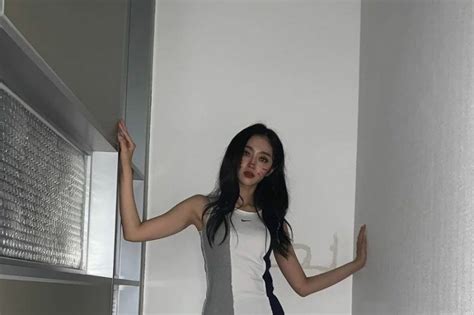 승마기구 위에서 안절부절 못하는 Bj 파이 촬스의 이슈와 유머