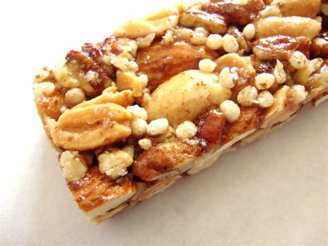 Kind Nuts And Spices Bars Maple Glazed Pecan And Sea Salt Snackeroo