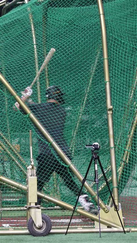 日刊スポーツ 巨人担当 On Twitter 【試合前練習 東京ドーム】 中山礼都 選手、 秋広優人 選手のフリー打撃💥 未来を担う