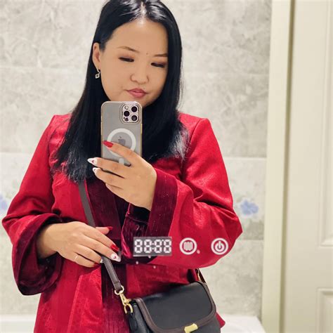 Ганаа 🤍 Мянган хүсэл байвч эцсийн эцэст хүмүүс нэг л зүйлийг хүсдэг Тэр нь сэтгэлийн амар