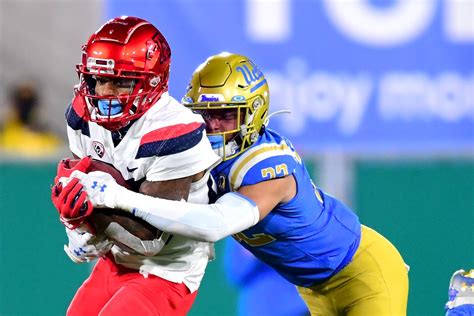 Arizona Wildcats Vs Ucla Bruins Score Predictions Arizona Desert Swarm