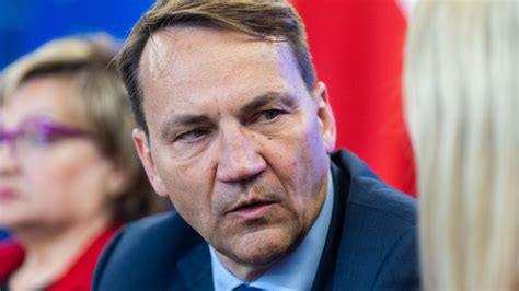 Reparacje wojenne Radosław Sikorski Jest pewna szansa ale nie od