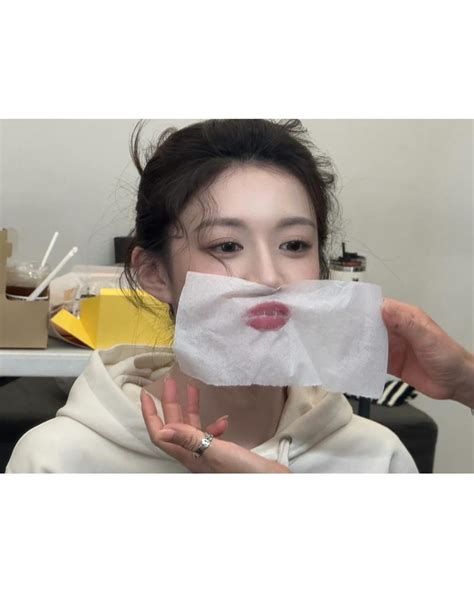 오늘자 고윤정 인스타 연예이슈 수다방 네모판