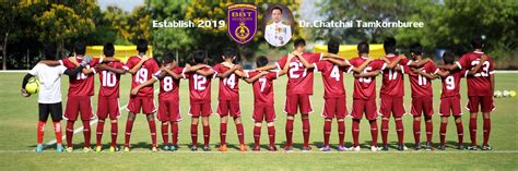 ศูนย์ประสานงานเครื่อข่ายเยาวชนโครงการสานใจไทย สู่ใจใต้ ดร นิพนธ์ ชูช่วยสุวรรณ เดินทางไปมอบ