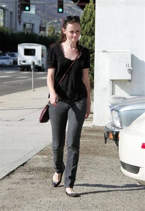 Alexis Bledel Photo Alexis Bledel Actresses Photo Looks