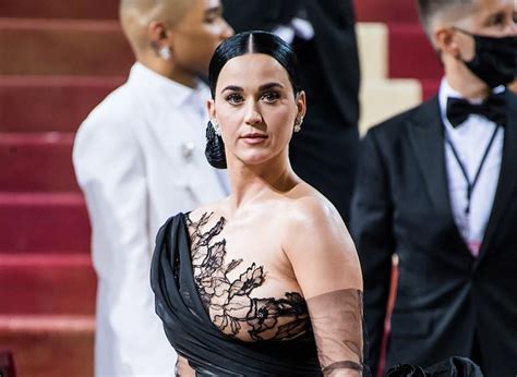 Fake Katy Perry Ai Photos From The Met Gala Fools Fans And Her Mom
