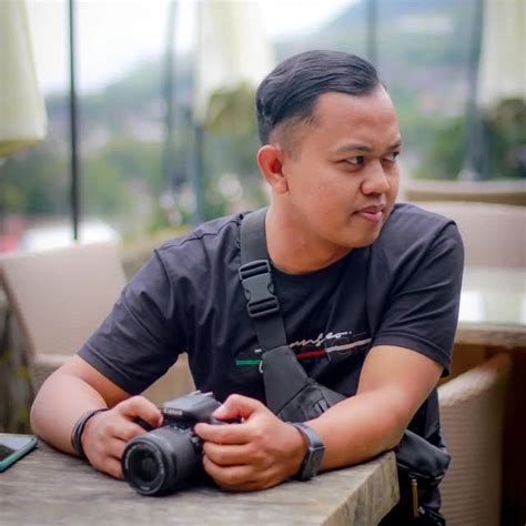Aries Wahyu Bintoro Arisrentalcamera • Threads Say More
