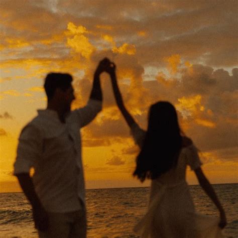 Mood• ბევრი რამ ვისწავლე შენი წასვლის შემდეგ ვისწავლე თუ როგორ ვიყო ძლიერი ვისწავლე რომ