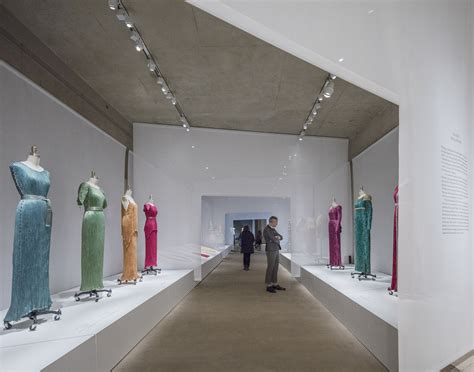 Gallery Of Preview Omas Installation For Met Museum Exhibition Manus
