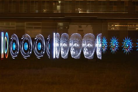 Saccade Based Display Glow