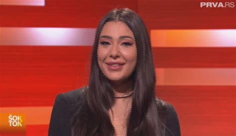 Bivša članica grupe Hurikejn se skinula u brushalter Fotka o kojoj
