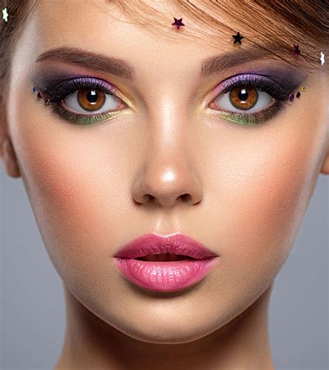 How To Apply Eye Makeup Large Eyelids Saubhaya Makeup