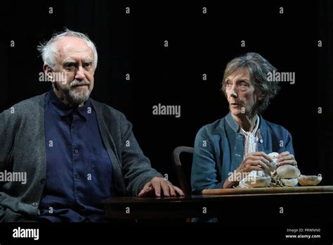London Uk 4th Oct 2018 Jonathan Pryce Dame Eileen Atkins The