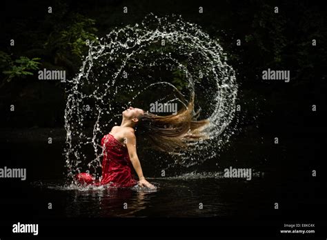 Fibonacci Spiral Water